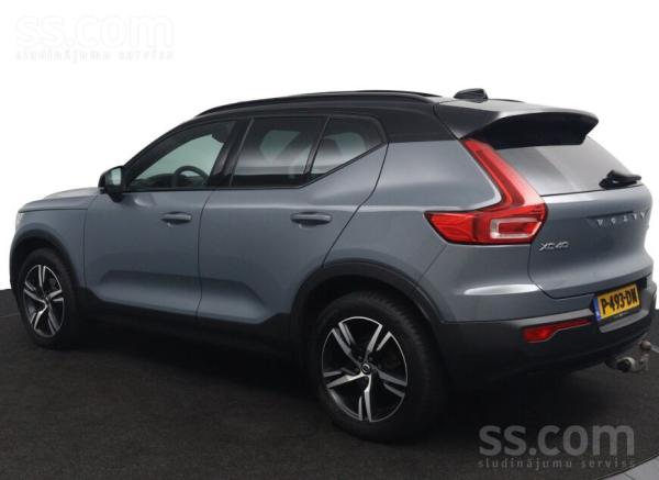Серый Вольво XC40 2022 в Валмиера, объемом двигателя 1.50 л и пробегом 156 тыс. км за 24800 €, фото 4 на AUTOMOTO.COM.LV