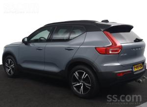Grey Volvo XC40 2022 in Valmiera, with an engine capacity of 1.50 L and mileage of 156 thousand km for 24800 €, photo 5 on AUTOMOTO.COM.LV