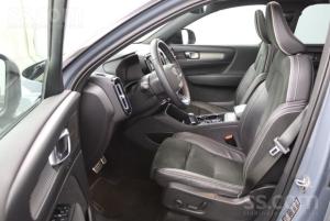 Grey Volvo XC40 2022 in Valmiera, with an engine capacity of 1.50 L and mileage of 156 thousand km for 24800 €, photo 8 on AUTOMOTO.COM.LV