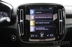 Grey Volvo XC40 2022 in Valmiera, with an engine capacity of 1.50 L and mileage of 156 thousand km for 24800 €, photo 15 on AUTOMOTO.COM.LV