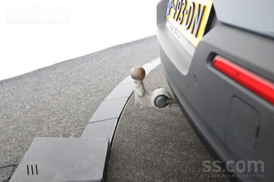 Grey Volvo XC40 2022 in Valmiera, with an engine capacity of 1.50 L and mileage of 156 thousand km for 24800 €, photo 20 on AUTOMOTO.COM.LV