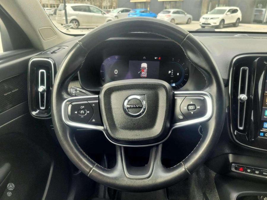 Серый Вольво XC40 2022 в Шяуляй, объемом двигателя 1.97 л и пробегом 186 тыс. км за 21250 €, фото 17 на AUTOMOTO.COM.LV