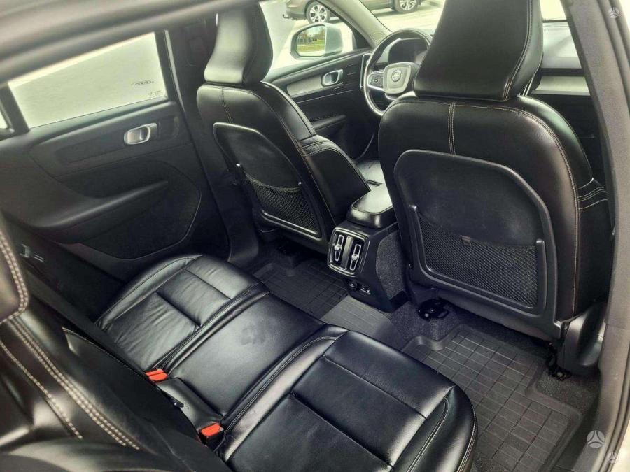 Серый Вольво XC40 2022 в Шяуляй, объемом двигателя 1.97 л и пробегом 186 тыс. км за 21250 €, фото 19 на AUTOMOTO.COM.LV