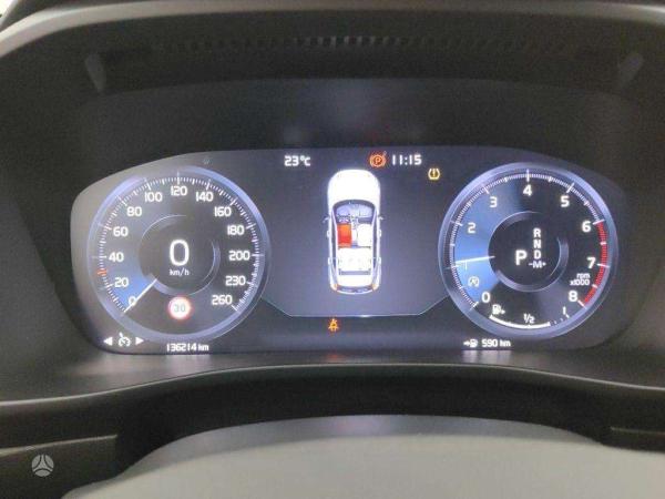 Серый Вольво XC40 2022 в Вильнюс, объемом двигателя 1.48 л и пробегом 136 тыс. км за 19000 €, фото 10 на AUTOMOTO.COM.LV