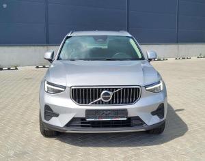 Grey Volvo XC40 2022 in Siauliai, with an engine capacity of 1.97 L and mileage of 186 thousand km for 20950 €, photo  on AUTOMOTO.COM.LV