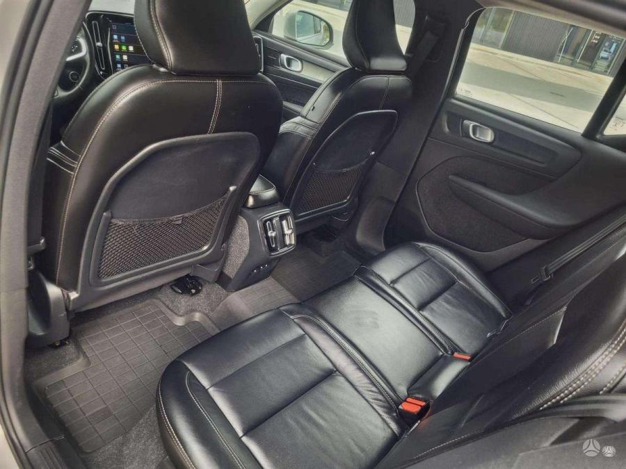 Серый Вольво XC40 2022 в Шяуляй, объемом двигателя 1.97 л и пробегом 186 тыс. км за 20950 €, фото 18 на AUTOMOTO.COM.LV