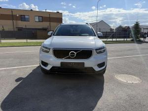 Pelēks Volvo XC40 2022 Kauņa, ar dzinēja tilpumu 1.48 L un nobraukumu 43 tūkst. km par 16700 €, foto  vietnē AUTOMOTO.COM.LV