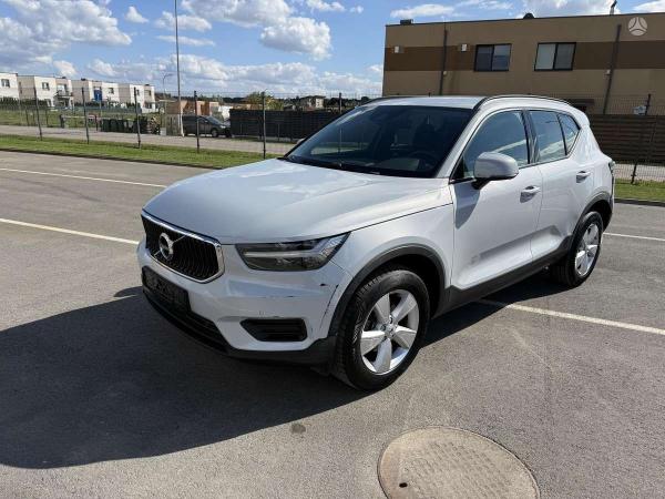 Volvo XC40 2022 Kauņa vietnē Pelēks Volvo XC40 2022 Kauņa, ar dzinēja tilpumu 1.48 L un nobraukumu 43 tūkst. km par 16700 €, foto 3 vietnē AUTOMOTO.COM.LV