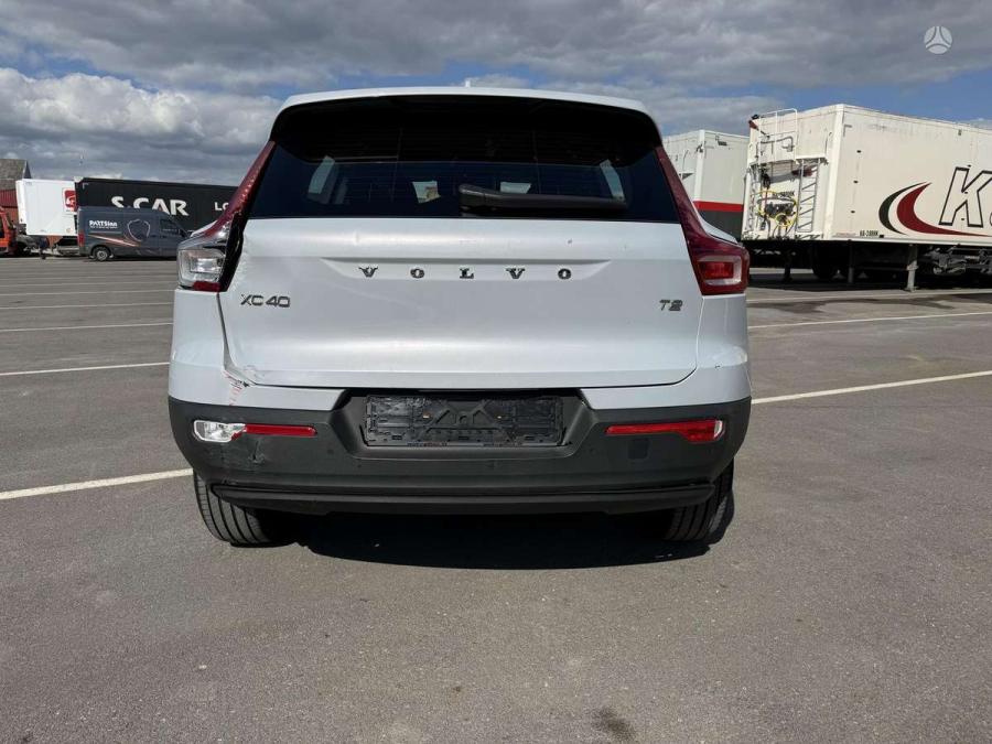 Pelēks Volvo XC40 2022 Kauņa, ar dzinēja tilpumu 1.48 L un nobraukumu 43 tūkst. km par 16700 €, foto 7 vietnē AUTOMOTO.COM.LV