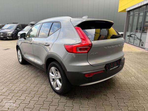 Pelēks Volvo XC40 2023 Kauņa, ar dzinēja tilpumu 1.50 L un nobraukumu 29 tūkst. km par 32690 €, foto 4 vietnē AUTOMOTO.COM.LV