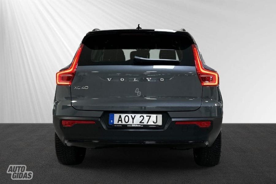 Grey Volvo XC40 2023 in Kaunas, with an engine capacity of 0.00 L and mileage of 31 thousand km for 34220 €, photo 2 on AUTOMOTO.COM.LV