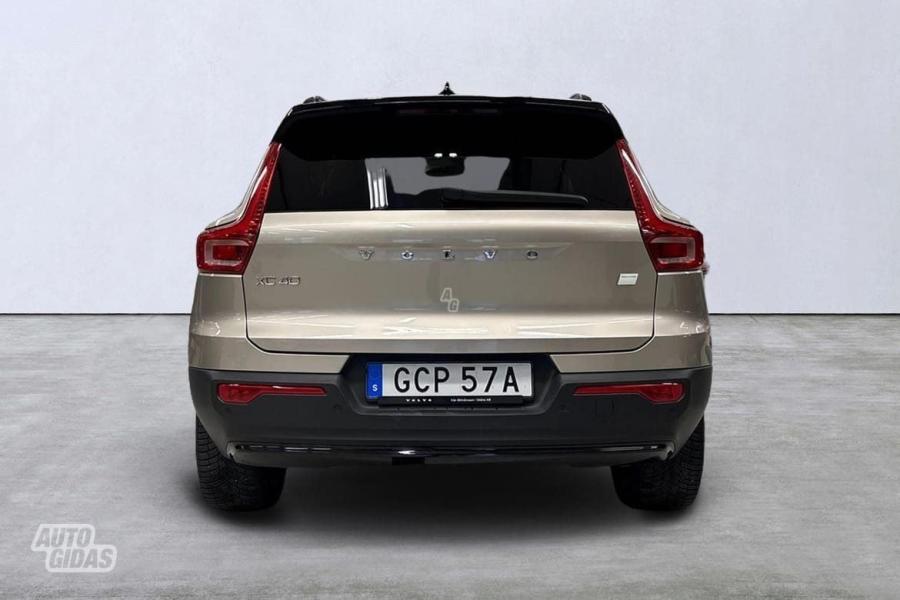 Grey Volvo XC40 2023 in Kaunas, with an engine capacity of 0.00 L and mileage of 91 thousand km for 32785 €, photo 5 on AUTOMOTO.COM.LV