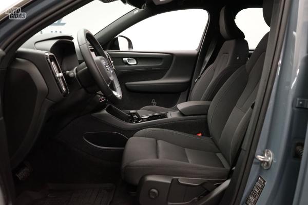 Pelēks Volvo XC40 2023 Kauņa, ar dzinēja tilpumu 0.00 L un nobraukumu 71 tūkst. km par 34994 €, foto 5 vietnē AUTOMOTO.COM.LV