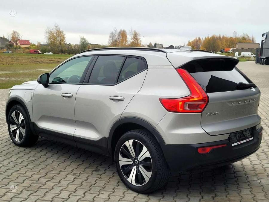 Pelēks Volvo XC40 2023 Šauļi, ar dzinēja tilpumu 1.48 L un nobraukumu 161 tūkst. km par 27300 €, foto 5 vietnē AUTOMOTO.COM.LV