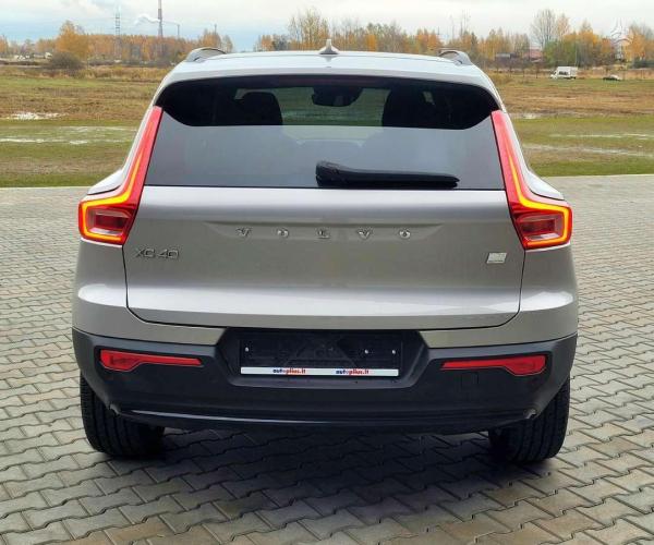 Pelēks Volvo XC40 2023 Šauļi, ar dzinēja tilpumu 1.48 L un nobraukumu 161 tūkst. km par 27300 €, foto 6 vietnē AUTOMOTO.COM.LV