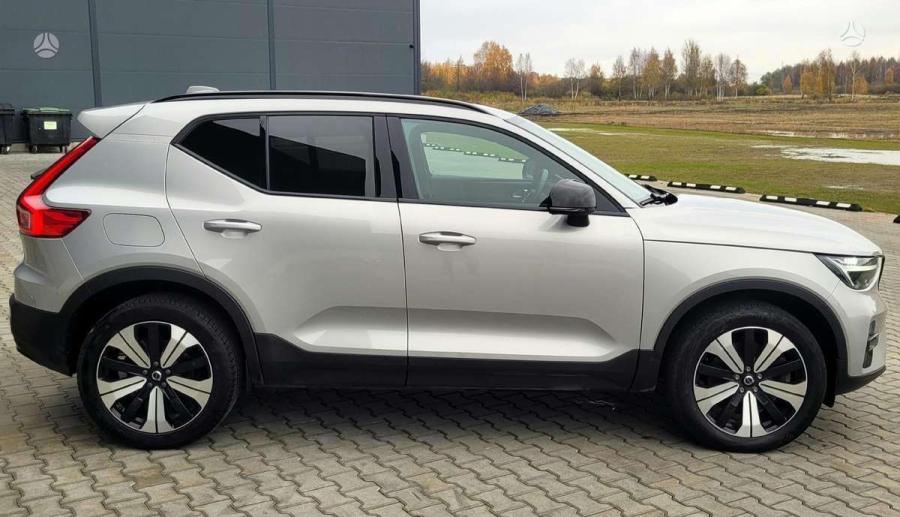 Pelēks Volvo XC40 2023 Šauļi, ar dzinēja tilpumu 1.48 L un nobraukumu 161 tūkst. km par 27300 €, foto 8 vietnē AUTOMOTO.COM.LV