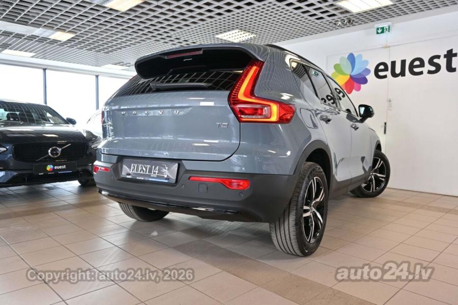Grey Volvo XC40 2023 in Tallinn, with an engine capacity of 1.50 L and mileage of 82 thousand km for 29900 €, photo 3 on AUTOMOTO.COM.LV