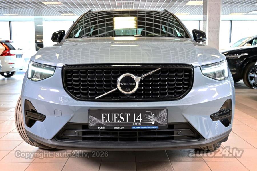 Grey Volvo XC40 2023 in Tallinn, with an engine capacity of 1.50 L and mileage of 82 thousand km for 29900 €, photo 6 on AUTOMOTO.COM.LV