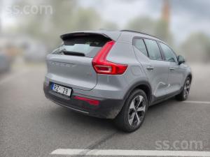 Pelēks Volvo XC40 2023 Rīga, ar dzinēja tilpumu 2.00 L un nobraukumu 40 tūkst. km par 33500 €, foto 4 vietnē AUTOMOTO.COM.LV