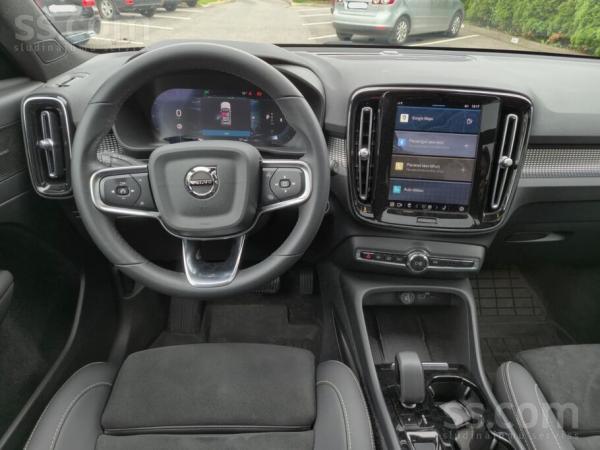 Серый Вольво XC40 2023 в Рига, объемом двигателя 2.00 л и пробегом 40 тыс. км за 33500 €, фото 6 на AUTOMOTO.COM.LV
