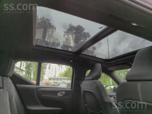 Pelēks Volvo XC40 2023 Rīga, ar dzinēja tilpumu 2.00 L un nobraukumu 40 tūkst. km par 33500 €, foto 12 vietnē AUTOMOTO.COM.LV