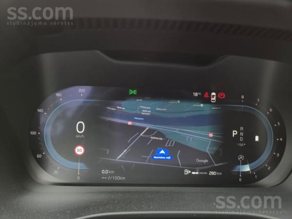 Grey Volvo XC40 2023 in Riga, with an engine capacity of 2.00 L and mileage of 40 thousand km for 33299 €, photo 7 on AUTOMOTO.COM.LV