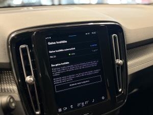 Pelēks Volvo XC40 2023 Rīga, ar dzinēja tilpumu 2.00 L un nobraukumu 40 tūkst. km par 33950 €, foto 26 vietnē AUTOMOTO.COM.LV
