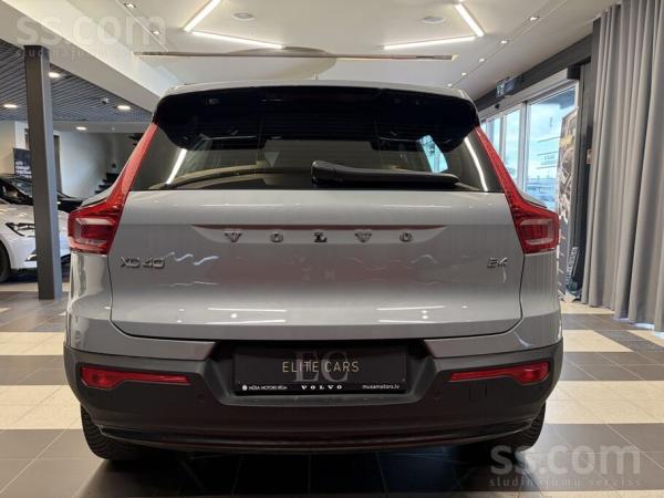 Pelēks Volvo XC40 2023 Rīga, ar dzinēja tilpumu 2.00 L un nobraukumu 40 tūkst. km par 33950 €, foto 6 vietnē AUTOMOTO.COM.LV