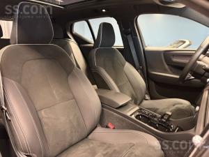 Grey Volvo XC40 2023 in Riga, with an engine capacity of 2.00 L and mileage of 40 thousand km for 33950 €, photo 15 on AUTOMOTO.COM.LV