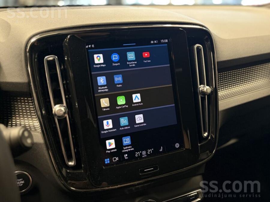Grey Volvo XC40 2023 in Riga, with an engine capacity of 2.00 L and mileage of 40 thousand km for 33950 €, photo 24 on AUTOMOTO.COM.LV
