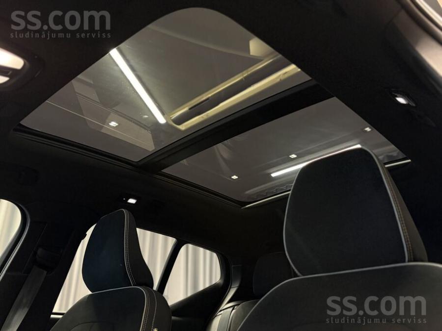 Grey Volvo XC40 2023 in Riga, with an engine capacity of 2.00 L and mileage of 40 thousand km for 33950 €, photo 28 on AUTOMOTO.COM.LV