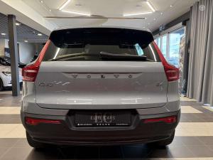 Серый Вольво XC40 2023 в Рига, объемом двигателя 1.97 л и пробегом 40 тыс. км за 33950 €, фото 7 на AUTOMOTO.COM.LV
