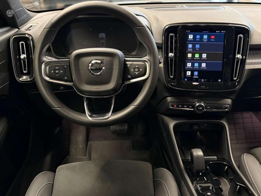 Серый Вольво XC40 2023 в Рига, объемом двигателя 1.97 л и пробегом 40 тыс. км за 33950 €, фото 21 на AUTOMOTO.COM.LV