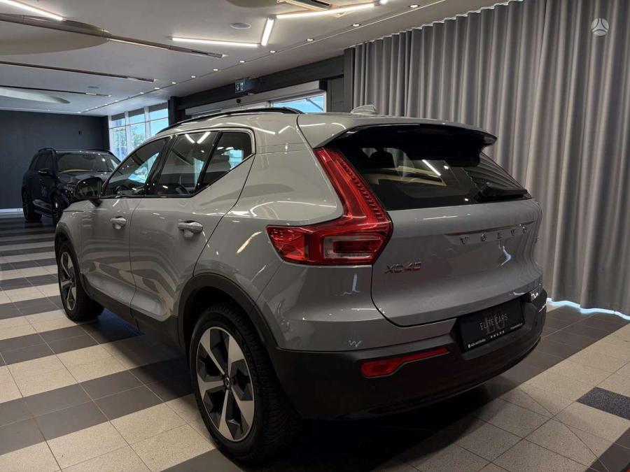 Серый Вольво XC40 2023 в Рига, объемом двигателя 1.97 л и пробегом 40 тыс. км за 33950 €, фото 34 на AUTOMOTO.COM.LV