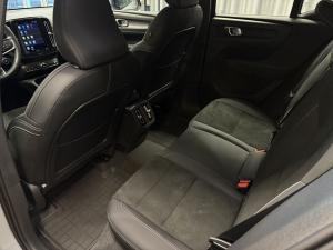 Grey Volvo XC40 2023 in Marupe, with an engine capacity of 2.00 L and mileage of 40 thousand km for 33950 €, photo 11 on AUTOMOTO.COM.LV
