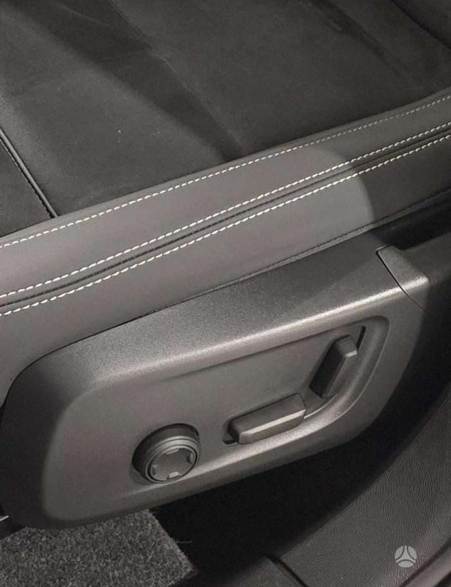 Pelēks Volvo XC40 2025 Šauļi, ar dzinēja tilpumu 1.97 L un nobraukumu 16 tūkst. km par 32400 €, foto 13 vietnē AUTOMOTO.COM.LV