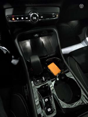 Pelēks Volvo XC40 2025 Šauļi, ar dzinēja tilpumu 1.97 L un nobraukumu 16 tūkst. km par 32400 €, foto 15 vietnē AUTOMOTO.COM.LV