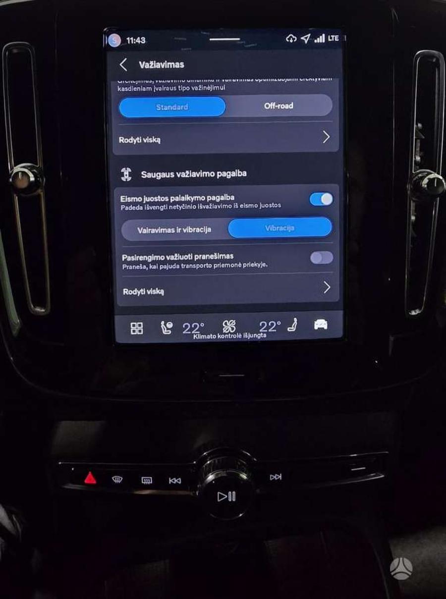 Pelēks Volvo XC40 2025 Šauļi, ar dzinēja tilpumu 1.97 L un nobraukumu 16 tūkst. km par 32400 €, foto 25 vietnē AUTOMOTO.COM.LV
