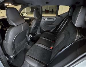 Pelēks Volvo XC40 2025 Šauļi, ar dzinēja tilpumu 1.97 L un nobraukumu 16 tūkst. km par 32400 €, foto 28 vietnē AUTOMOTO.COM.LV
