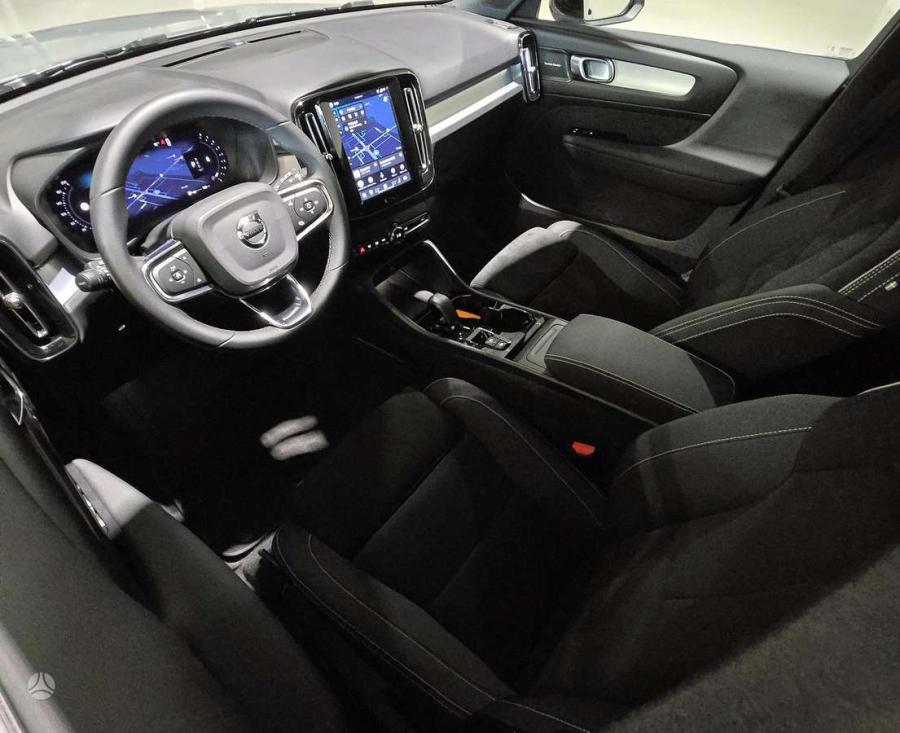 Pelēks Volvo XC40 2025 Šauļi, ar dzinēja tilpumu 1.97 L un nobraukumu 16 tūkst. km par 32400 €, foto 29 vietnē AUTOMOTO.COM.LV