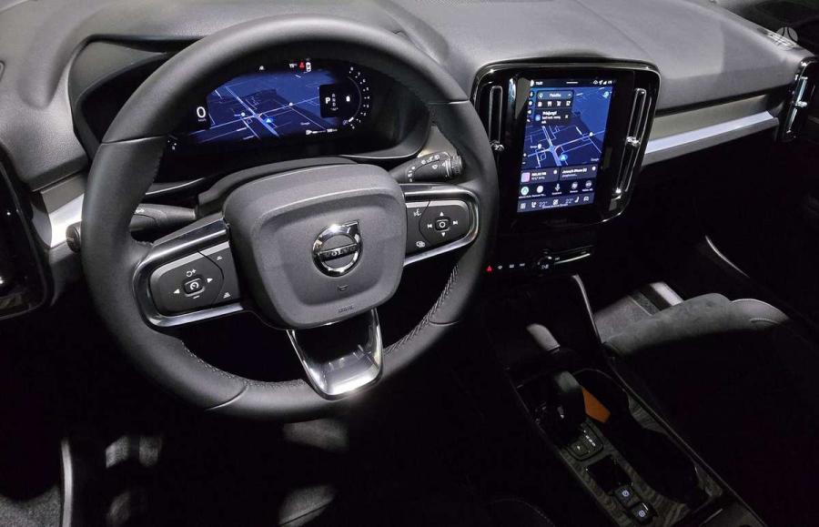 Pelēks Volvo XC40 2025 Šauļi, ar dzinēja tilpumu 1.97 L un nobraukumu 16 tūkst. km par 32400 €, foto 30 vietnē AUTOMOTO.COM.LV