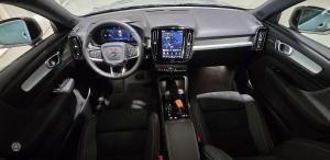 Pelēks Volvo XC40 2025 Šauļi, ar dzinēja tilpumu 1.97 L un nobraukumu 16 tūkst. km par 32400 €, foto 31 vietnē AUTOMOTO.COM.LV