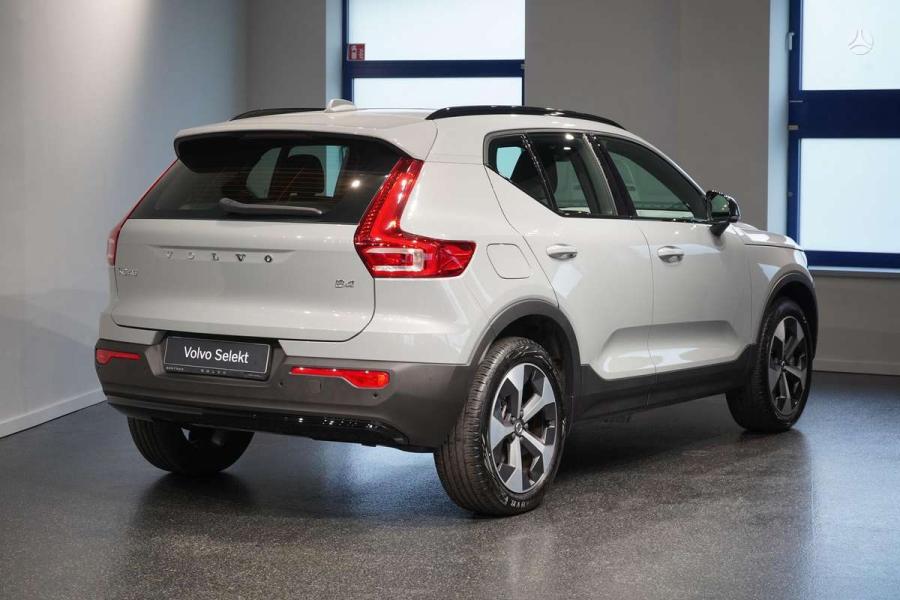 Серый Вольво XC40 2026 в Каунас, объемом двигателя 1.97 л и пробегом 5 тыс. км за 36900 €, фото 4 на AUTOMOTO.COM.LV