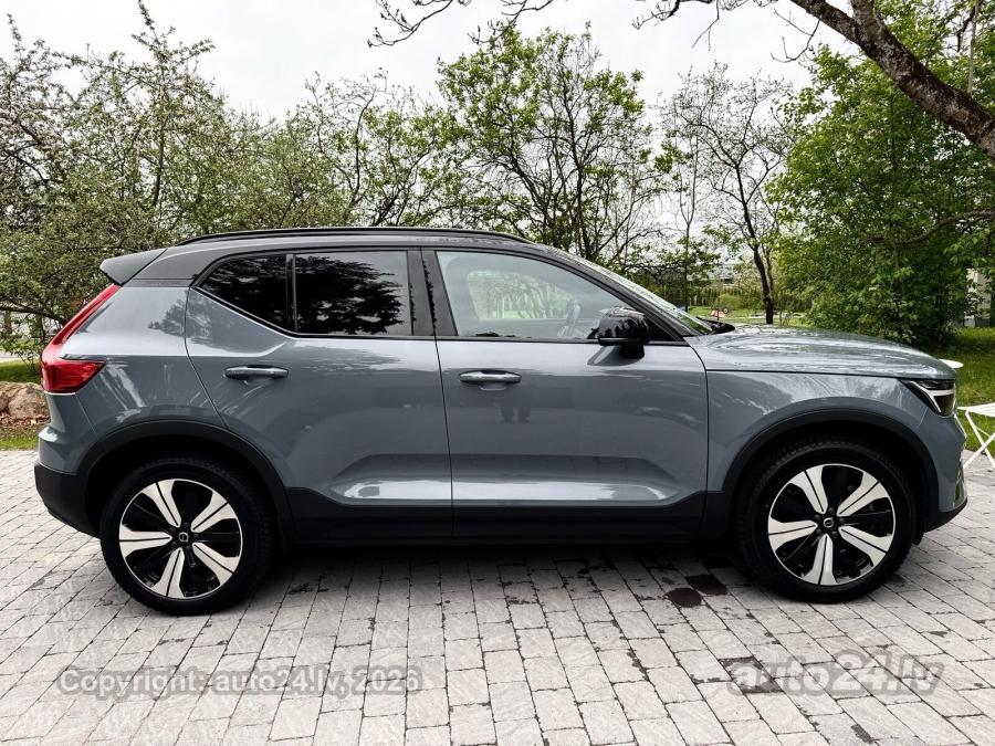 Pelēks Volvo XC40 2022 Tallina, ar dzinēja tilpumu 0.00 L un nobraukumu 53 tūkst. km par 29980 €, foto 5 vietnē AUTOMOTO.COM.LV