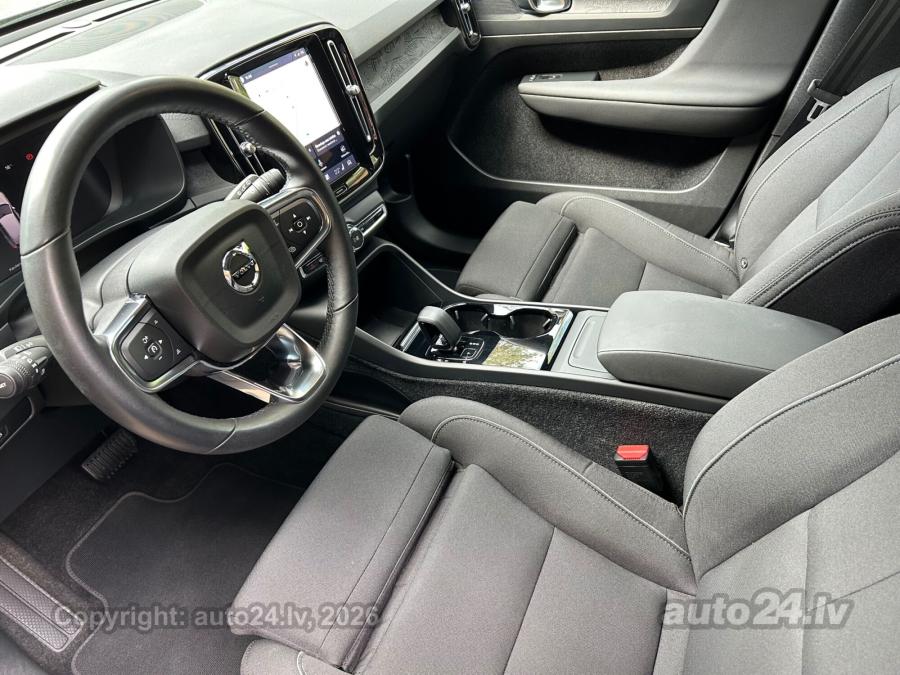 Pelēks Volvo XC40 2022 Tallina, ar dzinēja tilpumu 0.00 L un nobraukumu 53 tūkst. km par 29980 €, foto 9 vietnē AUTOMOTO.COM.LV