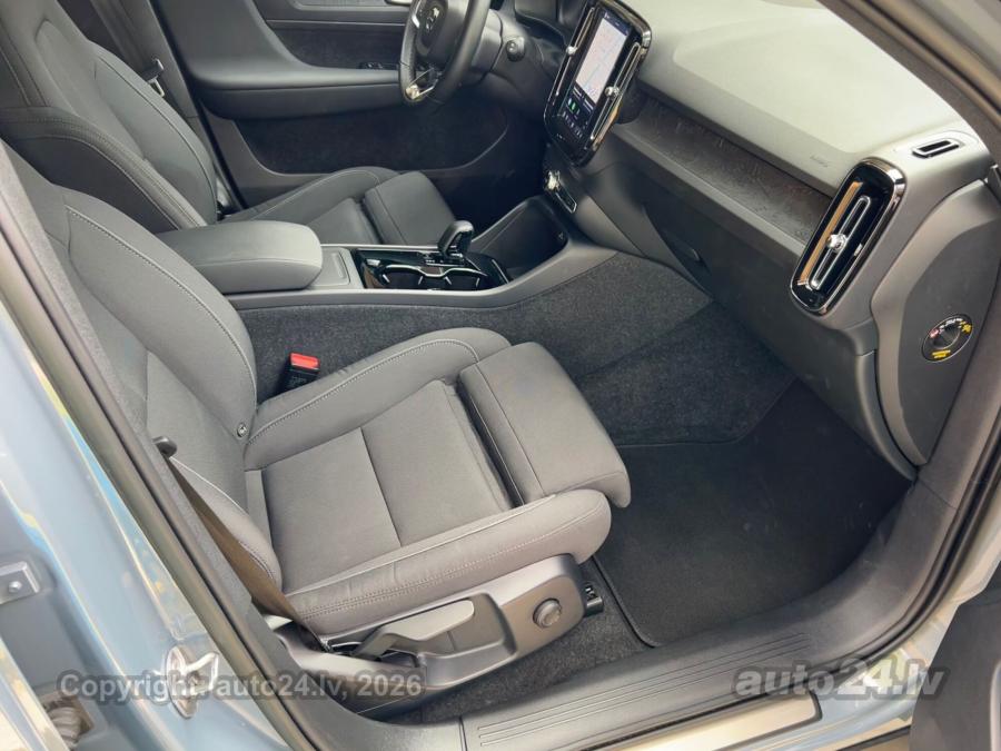 Pelēks Volvo XC40 2022 Tallina, ar dzinēja tilpumu 0.00 L un nobraukumu 53 tūkst. km par 29980 €, foto 13 vietnē AUTOMOTO.COM.LV