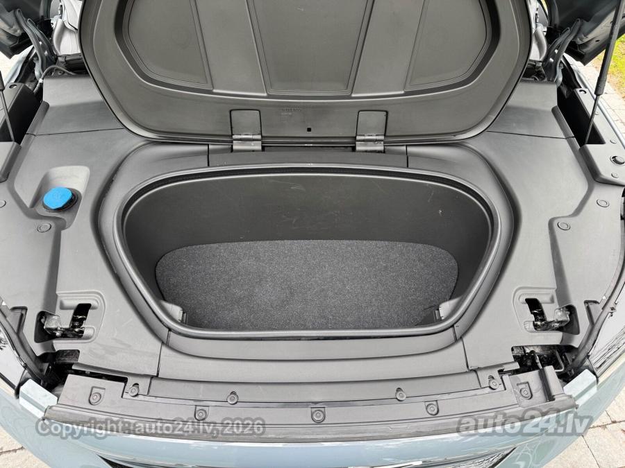 Pelēks Volvo XC40 2022 Tallina, ar dzinēja tilpumu 0.00 L un nobraukumu 53 tūkst. km par 29980 €, foto 17 vietnē AUTOMOTO.COM.LV