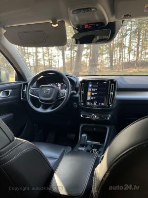 Pelēks Volvo XC40 2021 Pērnava, ar dzinēja tilpumu 1.50 L un nobraukumu 66 tūkst. km par 26500 €, foto 3 vietnē AUTOMOTO.COM.LV