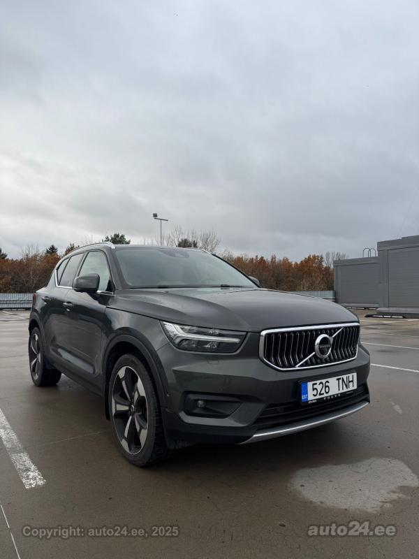 Pelēks Volvo XC40 2018 Tallina, ar dzinēja tilpumu 2.00 L un nobraukumu 116 tūkst. km par 22990 €, foto 1 vietnē AUTOMOTO.COM.LV