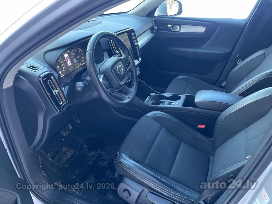 Pelēks Volvo XC40 2019 Tallina, ar dzinēja tilpumu 2.00 L un nobraukumu 127 tūkst. km par 19990 €, foto 6 vietnē AUTOMOTO.COM.LV